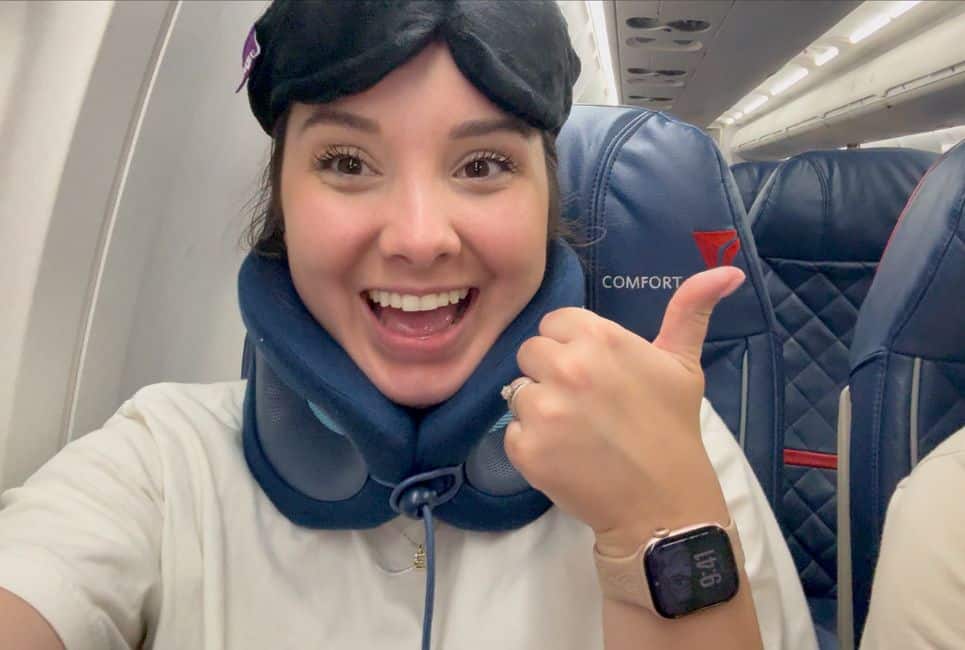 Best Travel Pillow for Long Flights - Better Wander